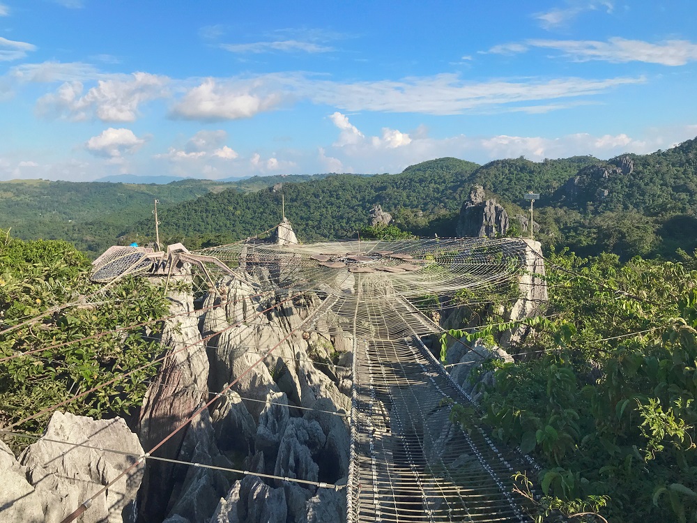 I Almost Died Gagging at Masungi Georeserve ~ Spot a Leopard