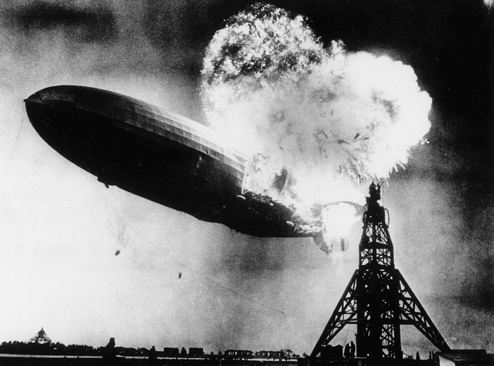 Historic Photos Taken Before, During, and After the Hindenburg Disaster ...