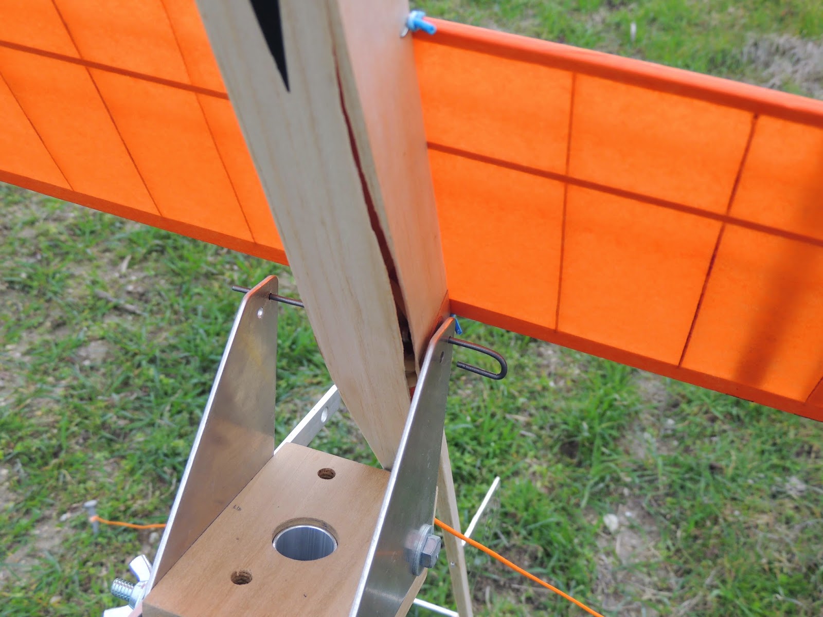 Stick 'n Tissue - Modélisme Vol Libre: Les joies du Vol Libre....