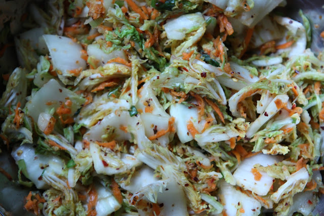 Green Urban Kitchen: Homemade Napa Cabbage Kimchi