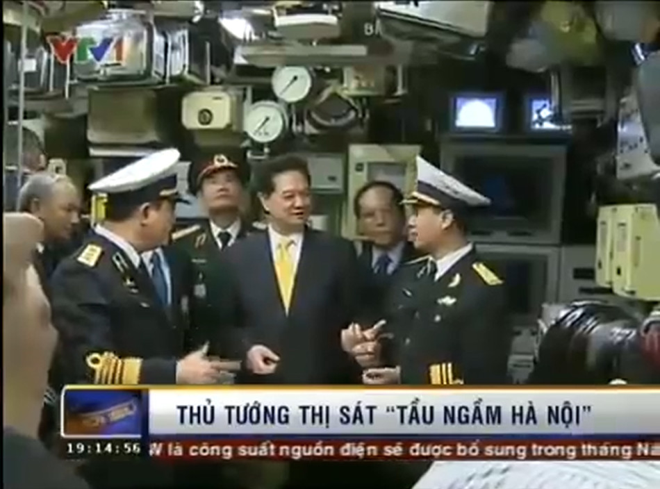 Asian Defence News: A look inside Vietnam's Kilo class Submarine - Ha Noi