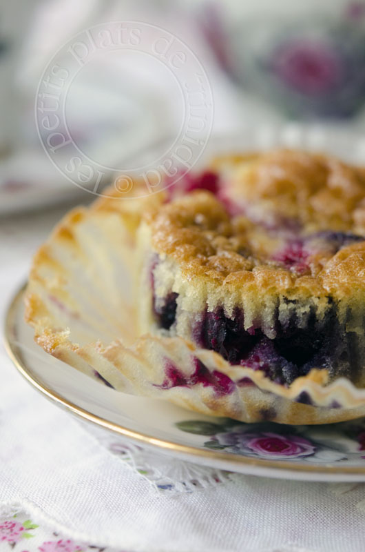 les petits plats de trinidad: Petits moelleux aux fruits rouges