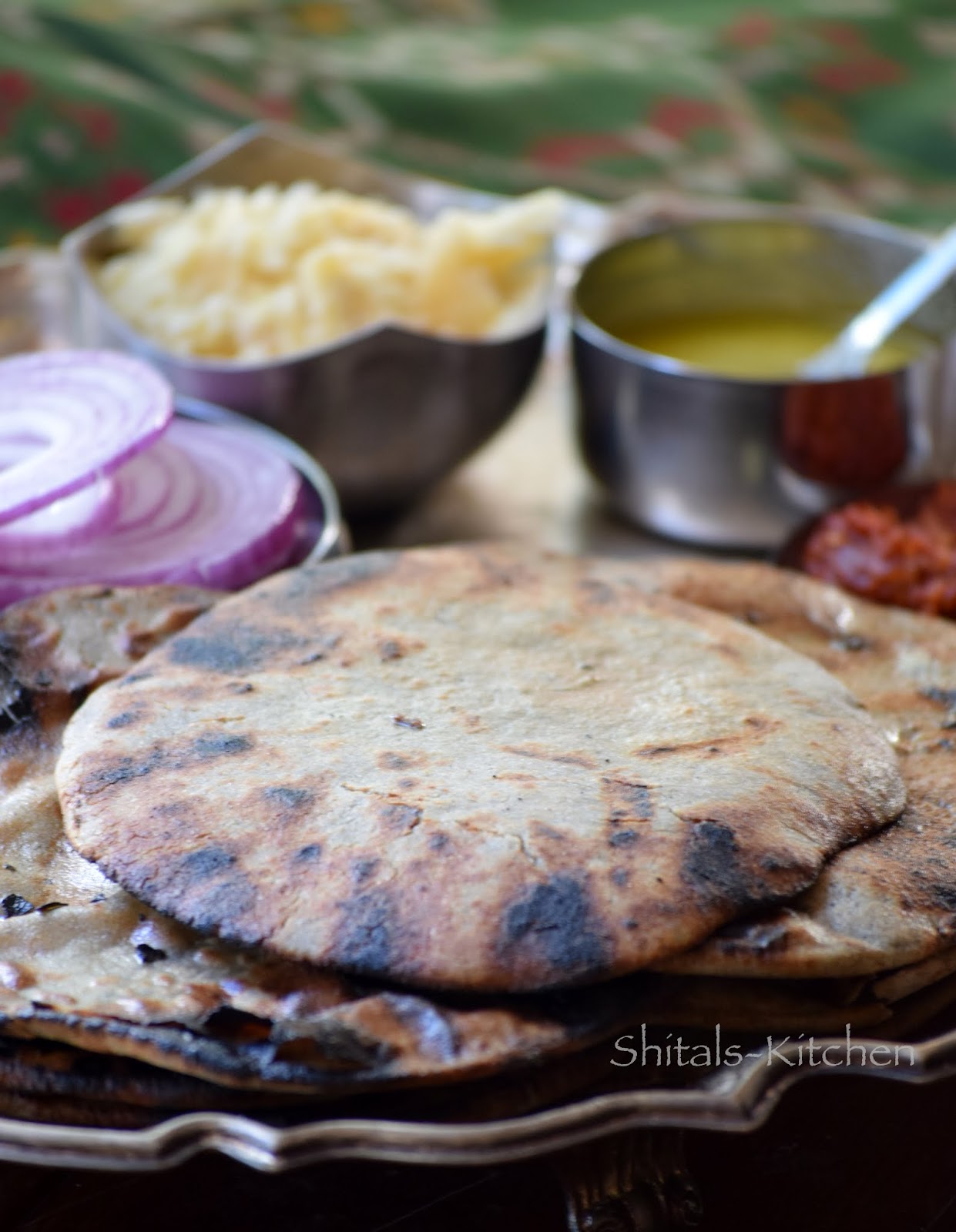 Shital's-Kitchen: Bajra Rotla: Millet Flat Bread