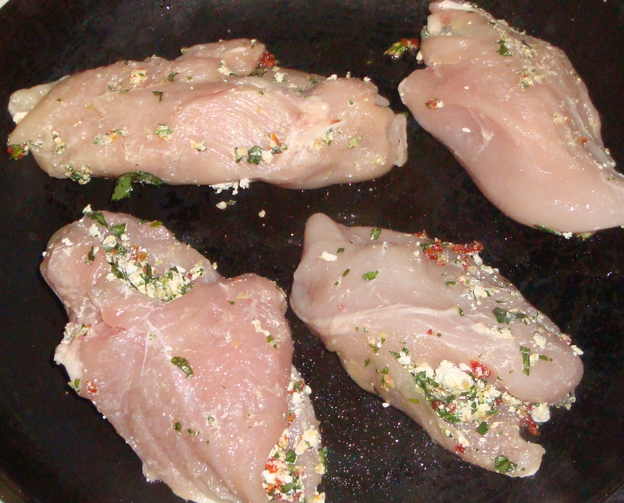 Notmeatand3: Stuffed Cypriot Chicken, Pan-Fried Asparagus & vine ...