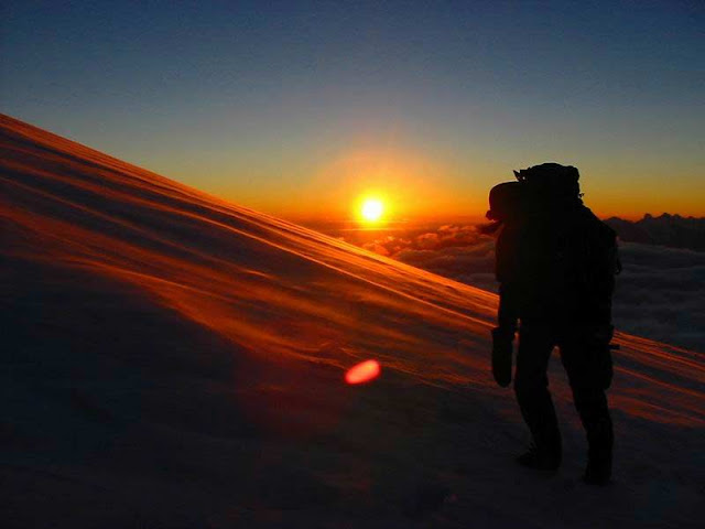Electroduce Yourself: Pendakian Gunung Dari Masa Ke Masa