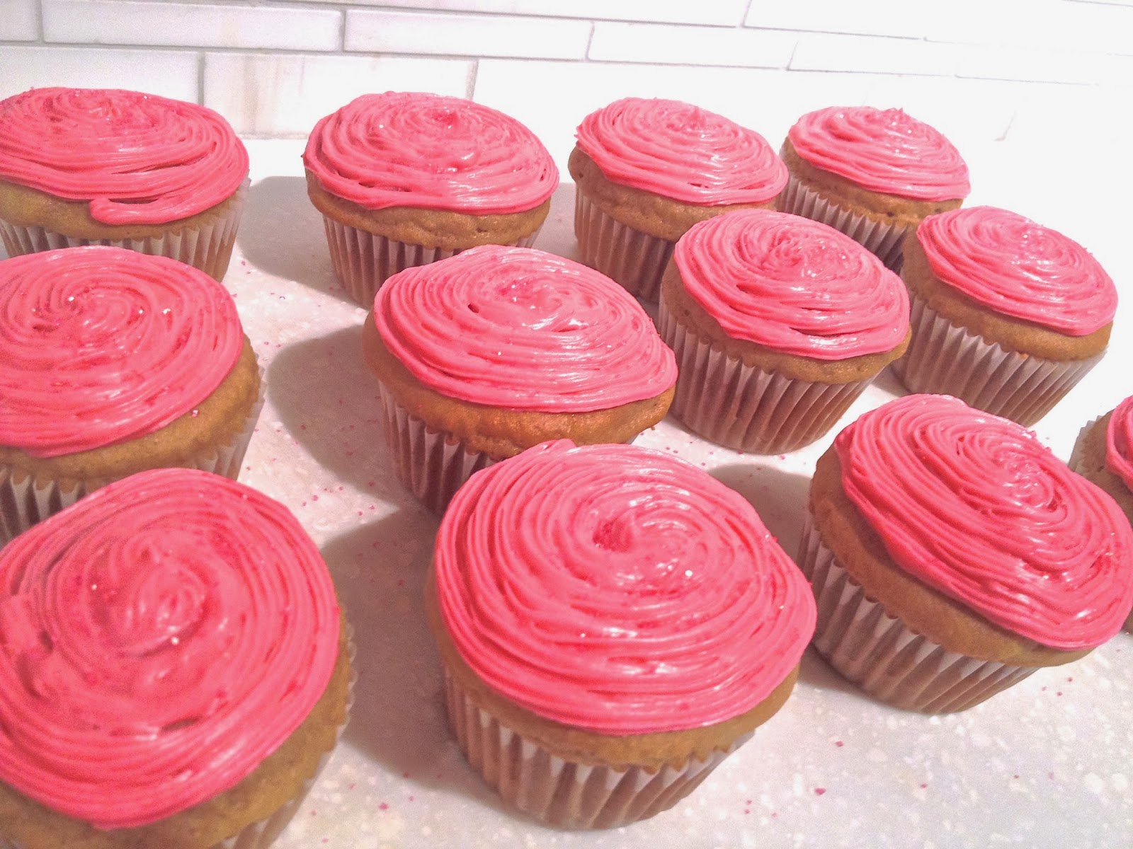Travel, Smile & Live: French Vanilla Cupcakes