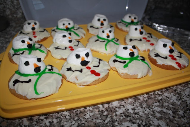 Something wicKED this way comes....: Creepy Christmas Cookies