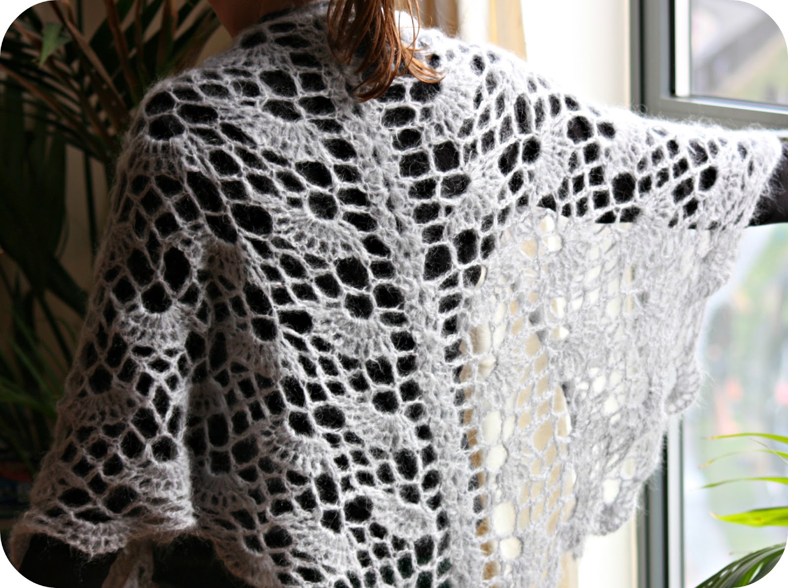 Things Wot I Have Made: Fantasm shawl. Something wot I have made.