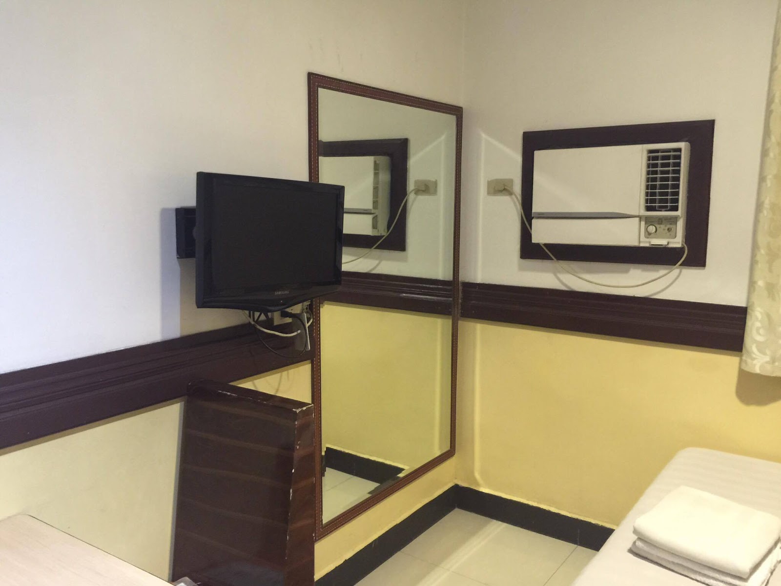 Motel Hopping: SPRING HOTEL - CUBAO