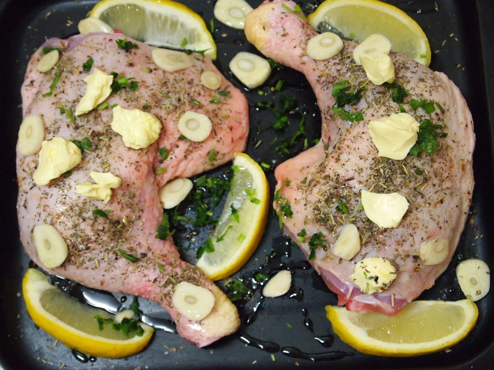 CUARTOS TRASEROS DE POLLO A LAS HIERBAS PROVENZALES