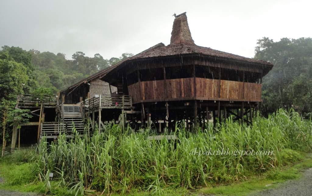 orangbukit: Kampung Budaya Sarawak