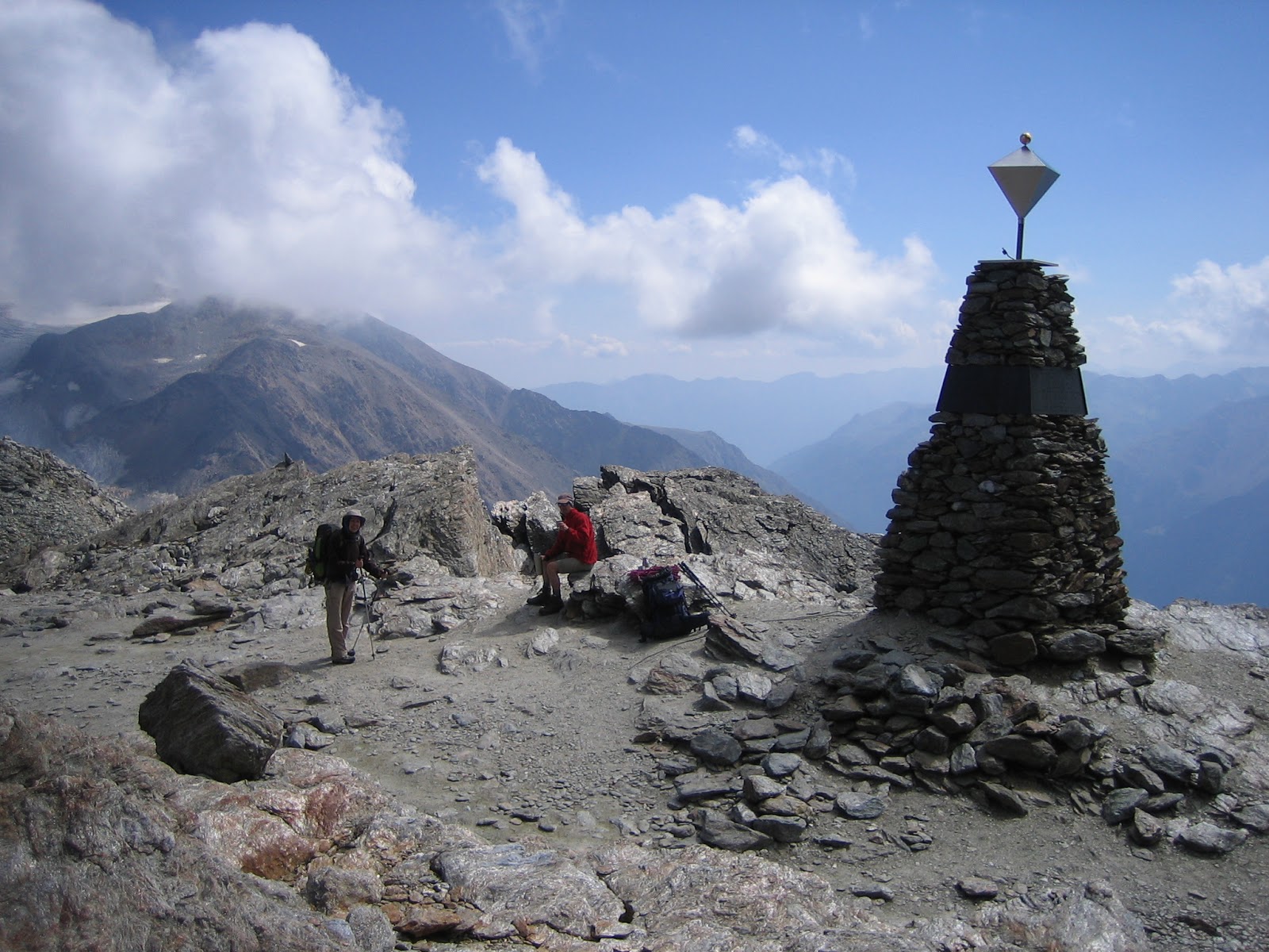 Biken, Berge und Steigen: übers Hauslabjoch zur Ötzifundstelle