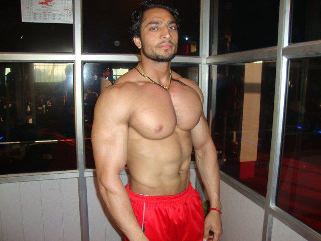 TOP PUNJABI BODYBUILDER I SALUTE EVERY ONE