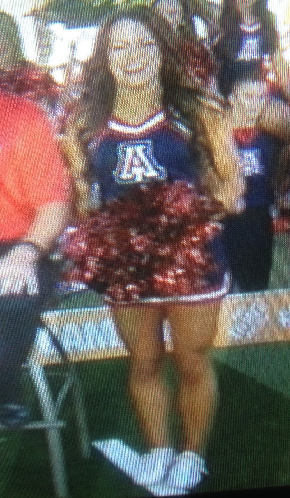 Messy Celebrity Polls: Raquel Rodriguez Arizona Cheerleader