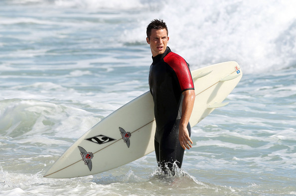 90210's Matt Lanter Surfs Up | Oh yes I am
