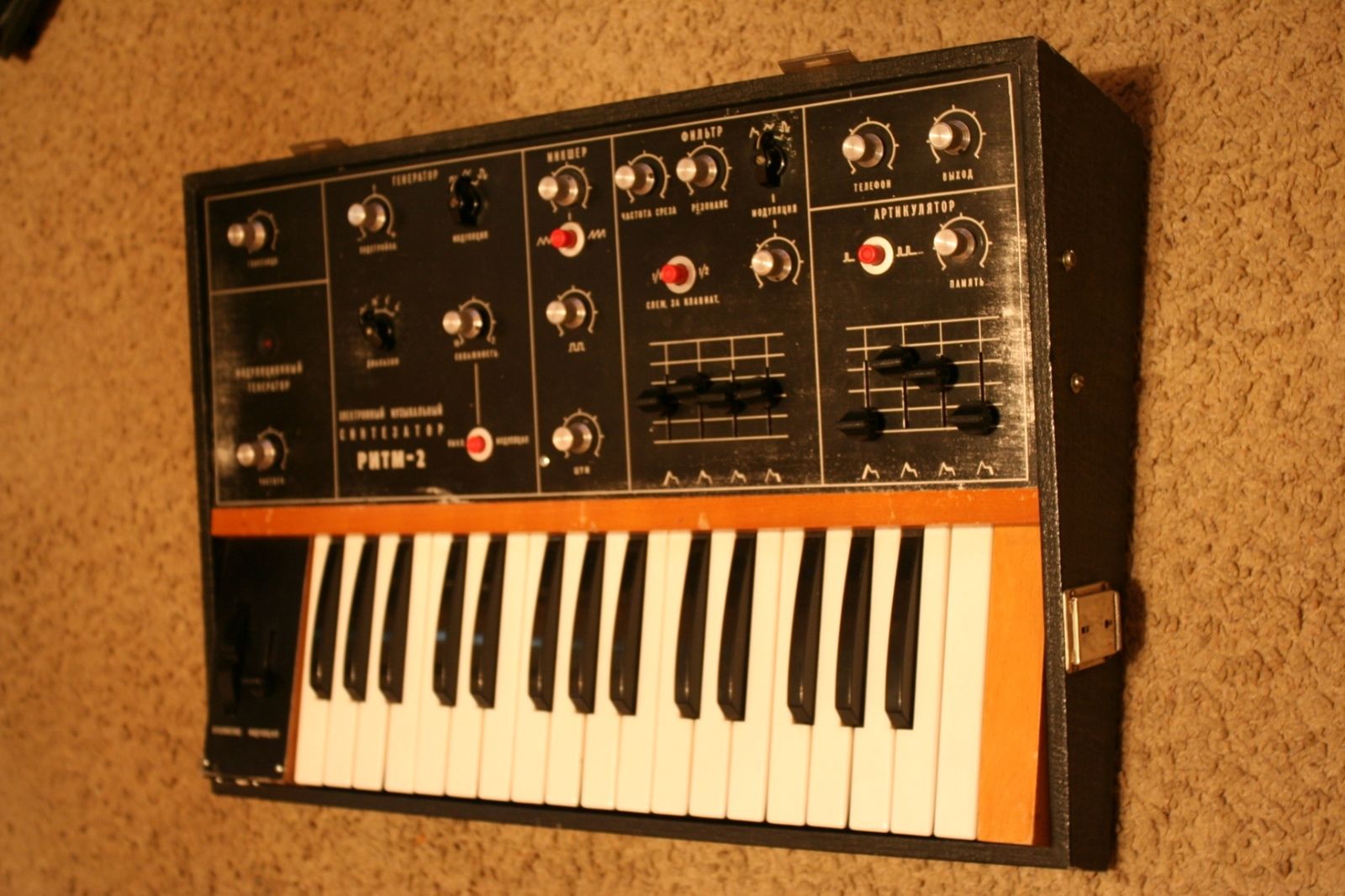 MATRIXSYNTH: RITM-2 Russian Vintage Analog Synthesizer