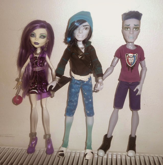 Monkfish's dolly ramble: Monster High Invisibilly and Neighthan Rot