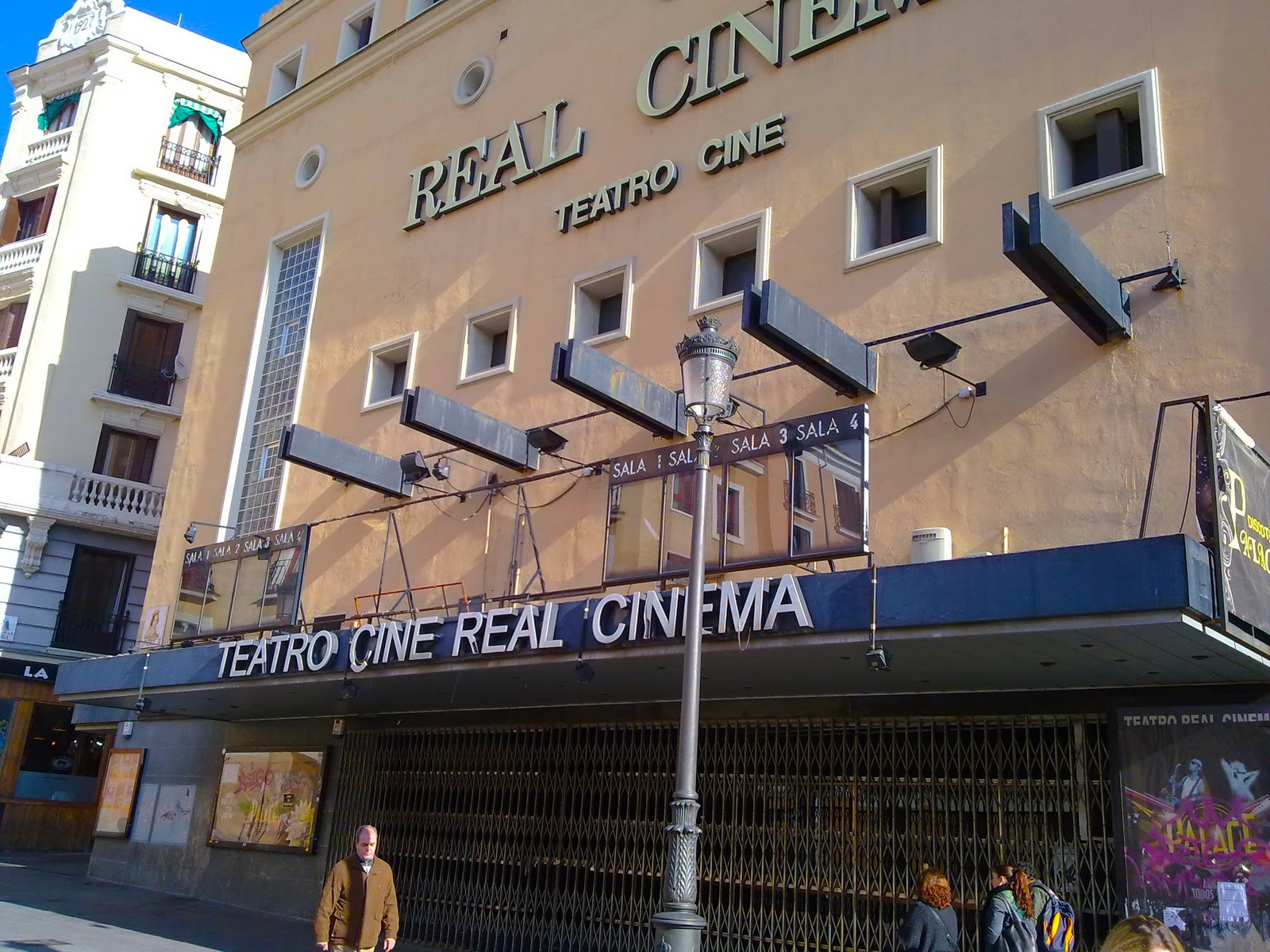 LA PANTALLA MAGICA: EL CINE DE LA REALEZA - REAL CINEMA DE MADRID