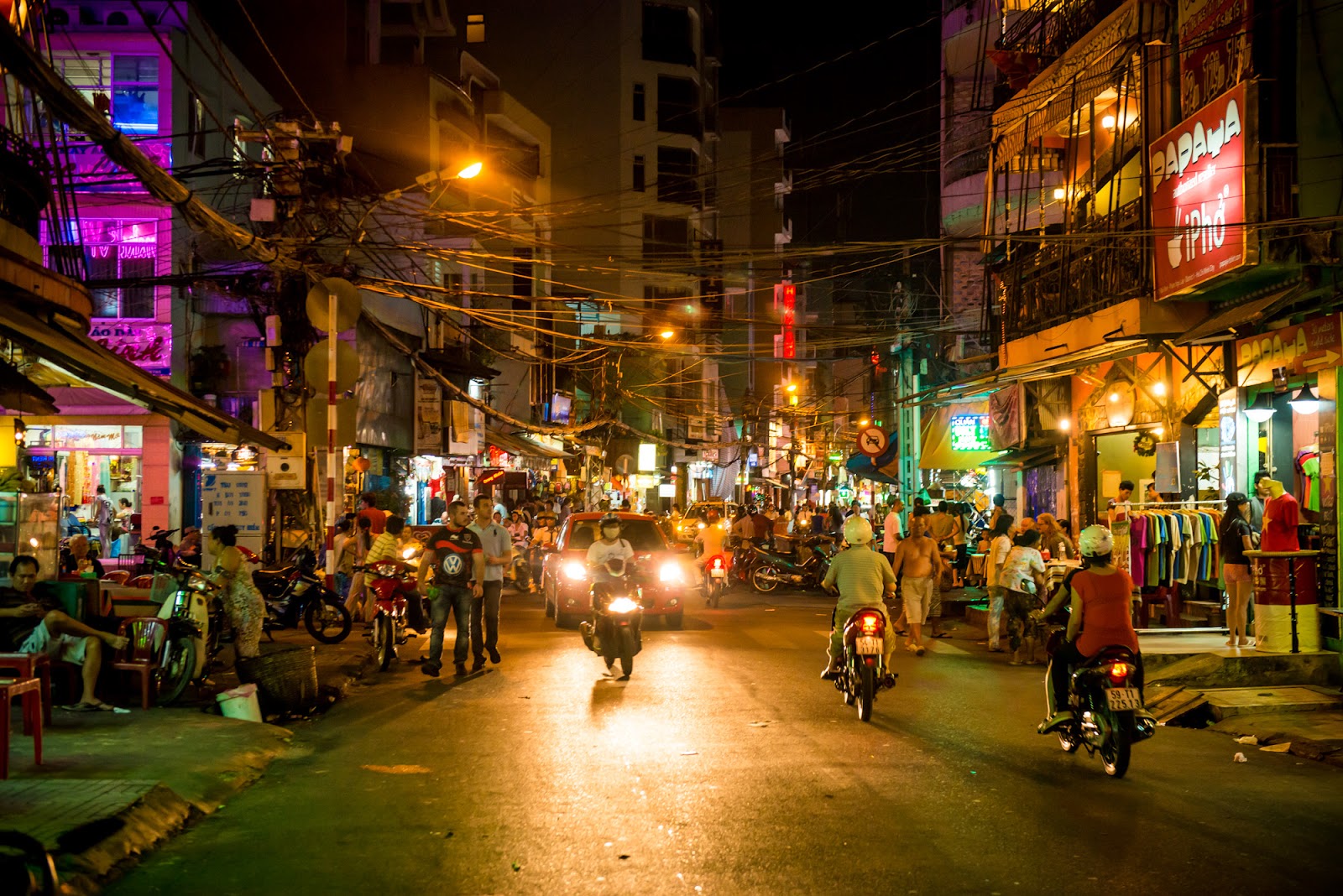 Ben Davis Photography: Going, going, Saigon.