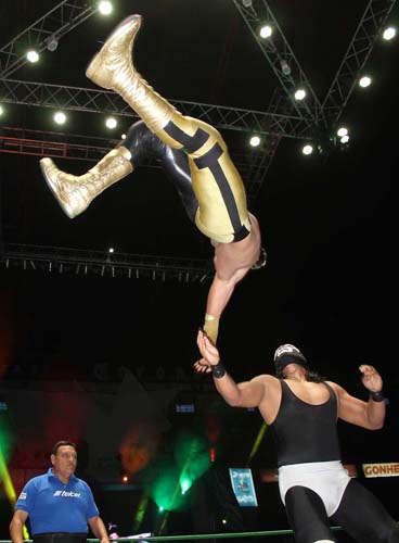 Lucha Libre Porra Fresa: Sucedió en la Arena México: Mephisto humilla a ...