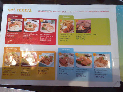 It's About Food!!: Little Castle Cafe @ Batu Maung