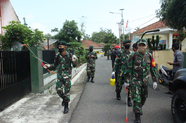 Yonif Raider 301/PKS Bersinergi Dengan Forkopincam Cimalaka Cegah Covid ...