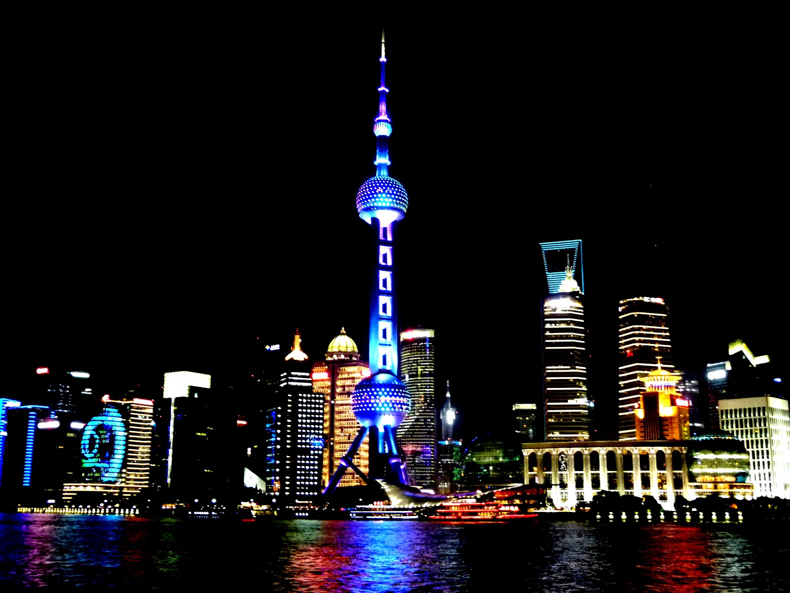 THE BUND - SHANGHAI - Lakwatserong Tsinelas