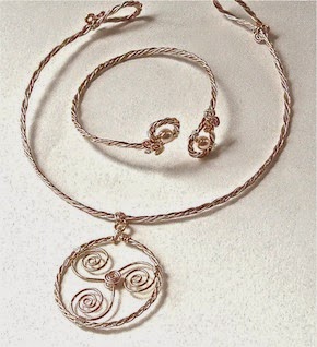 WireWorkers Guild: TWISTED STEM EARRINGS