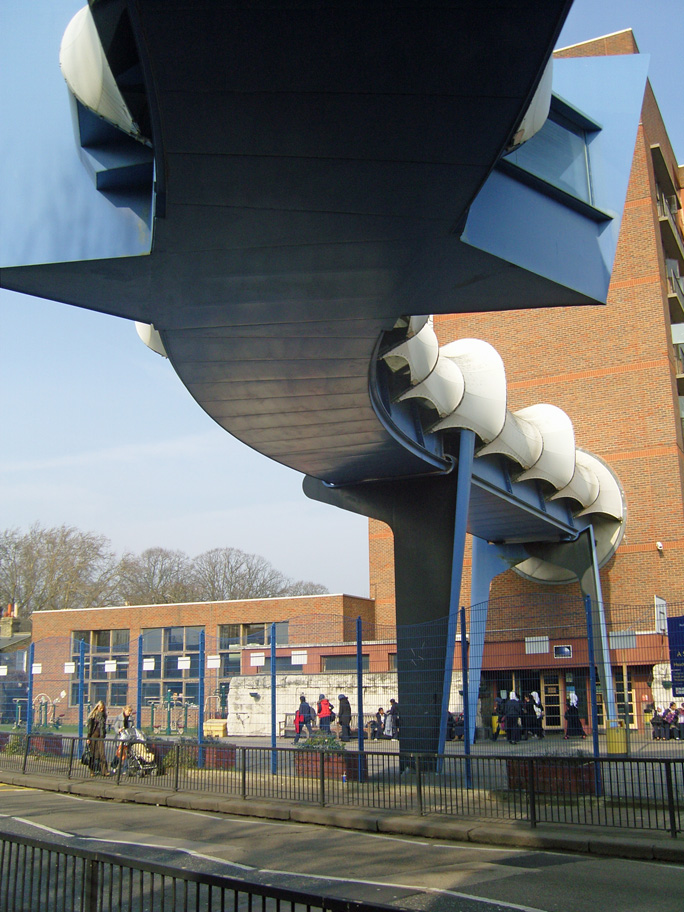 The Happy Pontist: London Bridges: 25. Plashet School Footbridge
