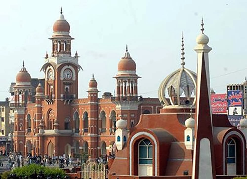 Pakistan Patriots Software Developer: Ghanta Ghar Historical Building ...