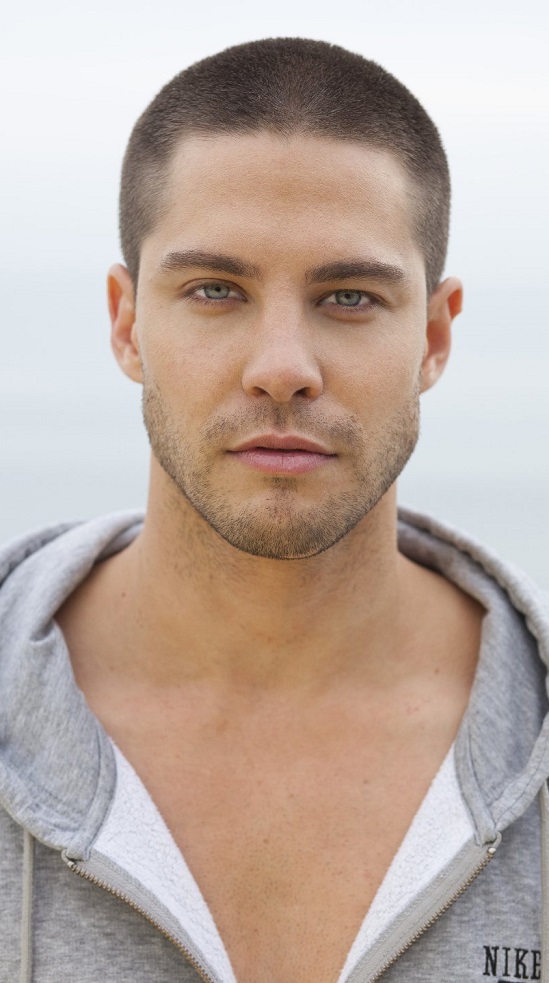 VJBrendan.com: Happy 30th Birthday to Dean Geyer!