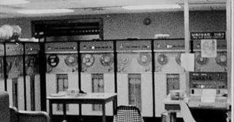 La Informática : Inicios de la Microcomputadora