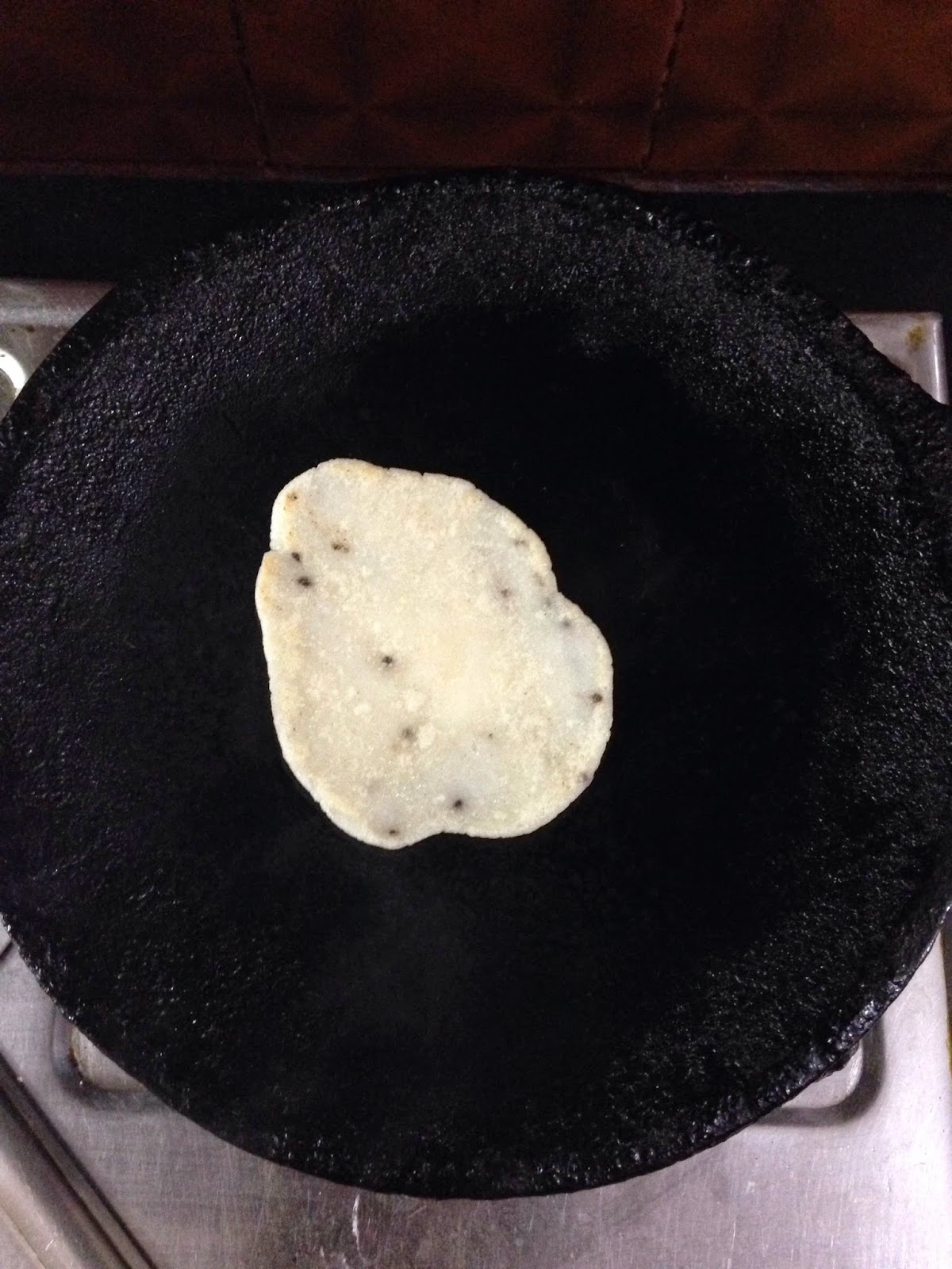 Tomul Chhot (Rice Flour Roti)