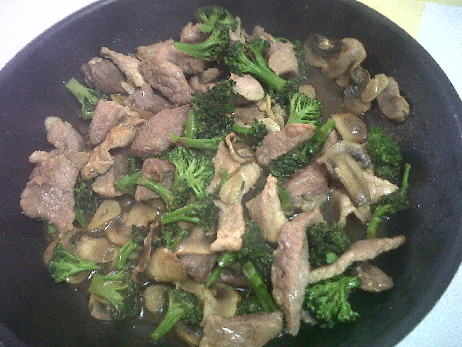 Cozinhar sem ovos: Bróculos salteados com molho de ostras