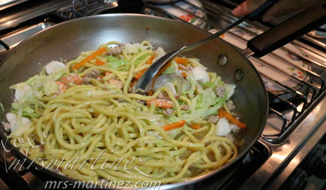 Easy Pancit Lomi Recipe - MrsMartinez's Raves and Rants | A Women's ...