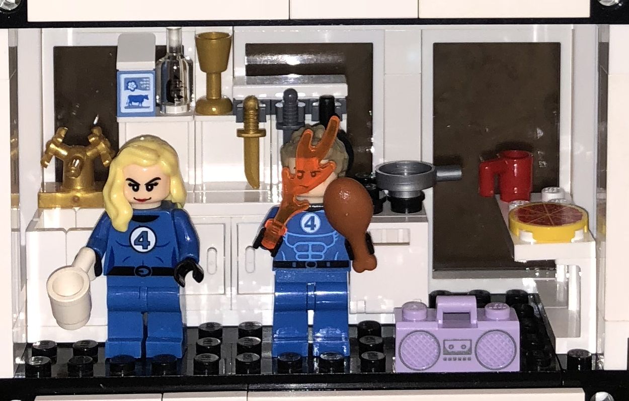 the sphinx: LEGO Fantastic Four & The Baxter Building!