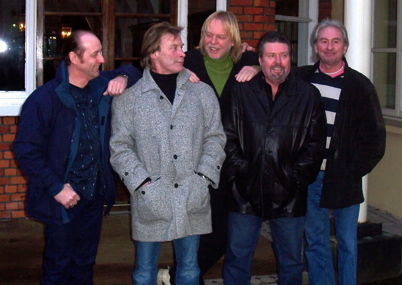 NOTICIAS Y EFEMERIDES MUSICALES Y DEL CINE: MUERE POR CÁNCER, EL ...