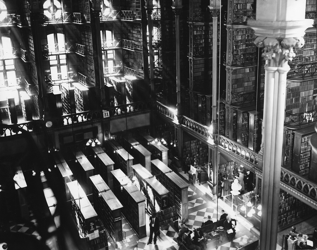 25 Gorgeous Photographs of the Cincinnati's Old Main Public Library ...