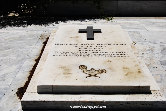 Τάφοι μεγάλων Ελλήνων στο Α' Νεκροταφείο Αθηνών (PHOTOS) | Athens Magazine