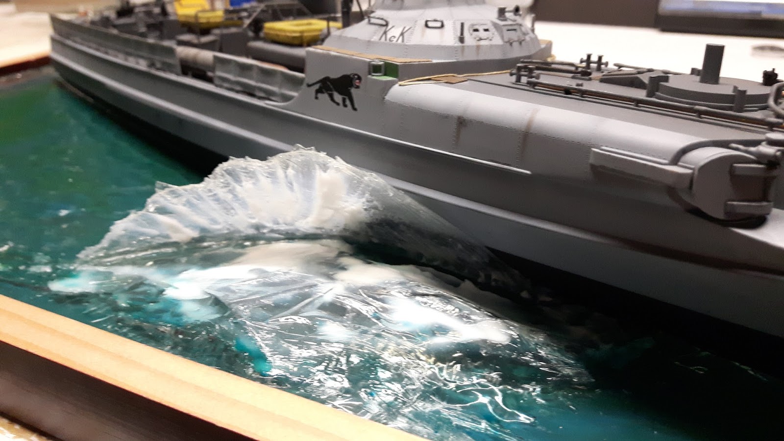 1/72 Scale Kits & Diorama: Revell S-100 Schellboot Water Diorama
