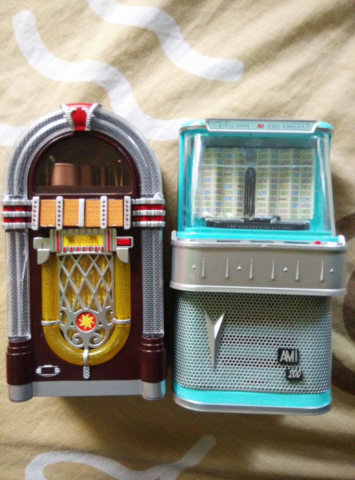 Jamie's Toy Blog: Miniature Jukeboxes