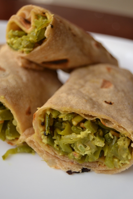 Vaniensamayalarai: Pulka Fulka (Indian soft bread) with broad beans
