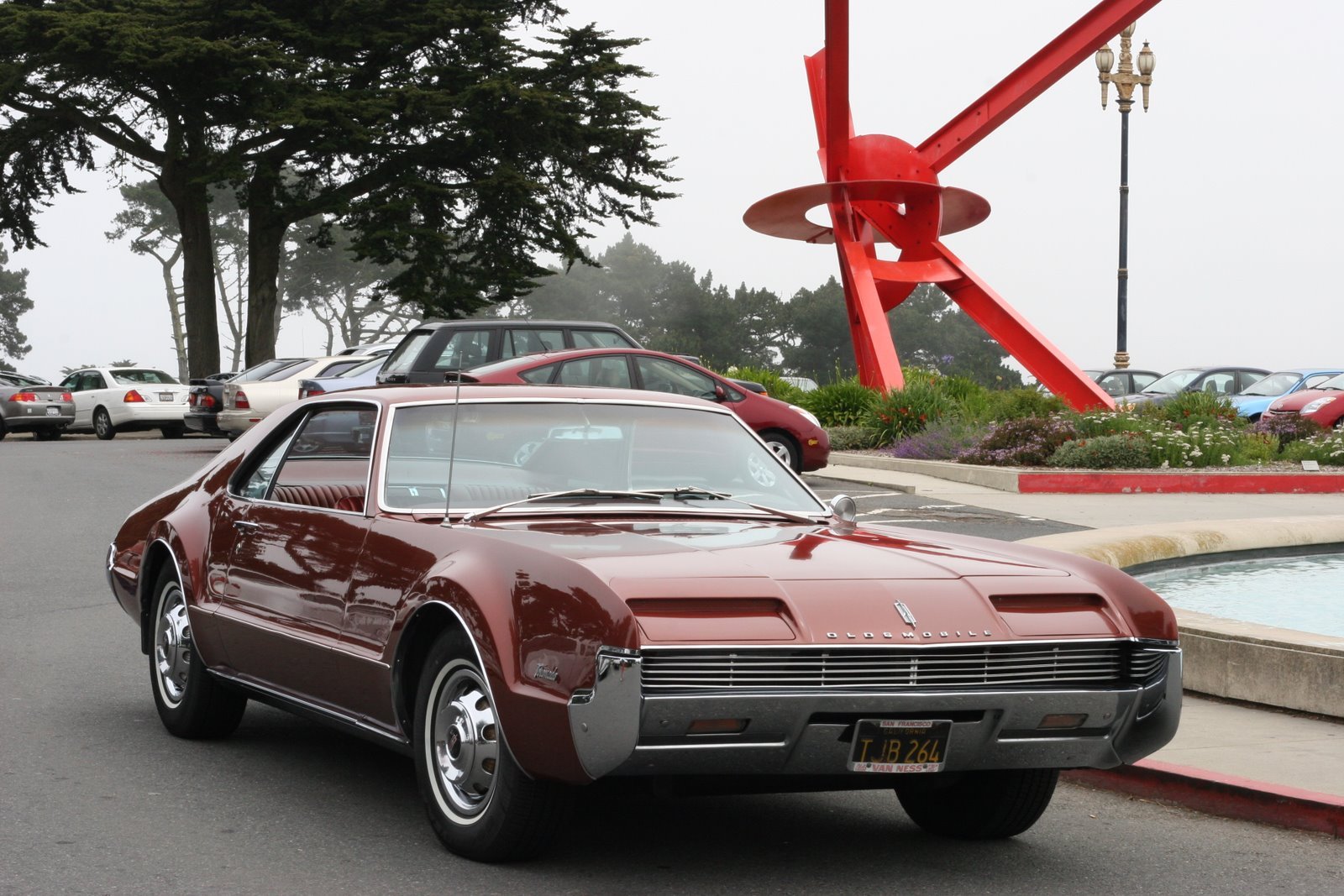 STARNESLAND: 1966 Oldsmobile Toronado
