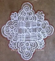 What is padi kolam
