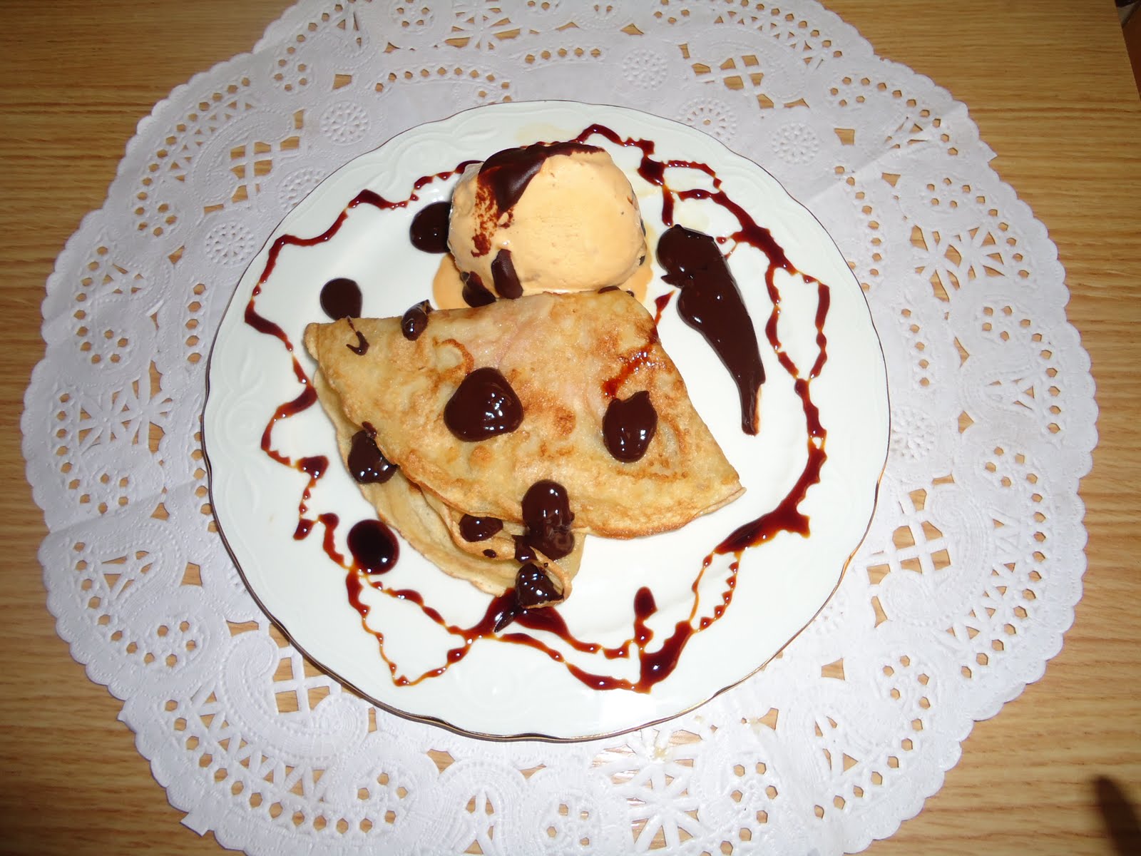 yo cocino mucho: CREPES CON HELADO Y MERMELADA CON NATA