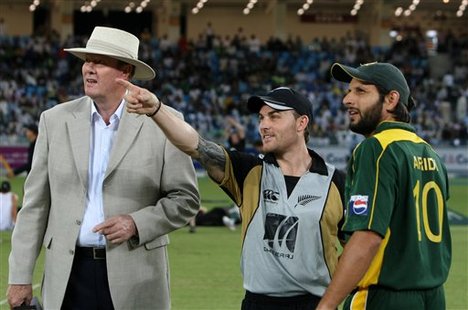 Cricketoria: Tony Greig Commentator and Former Cricket Player