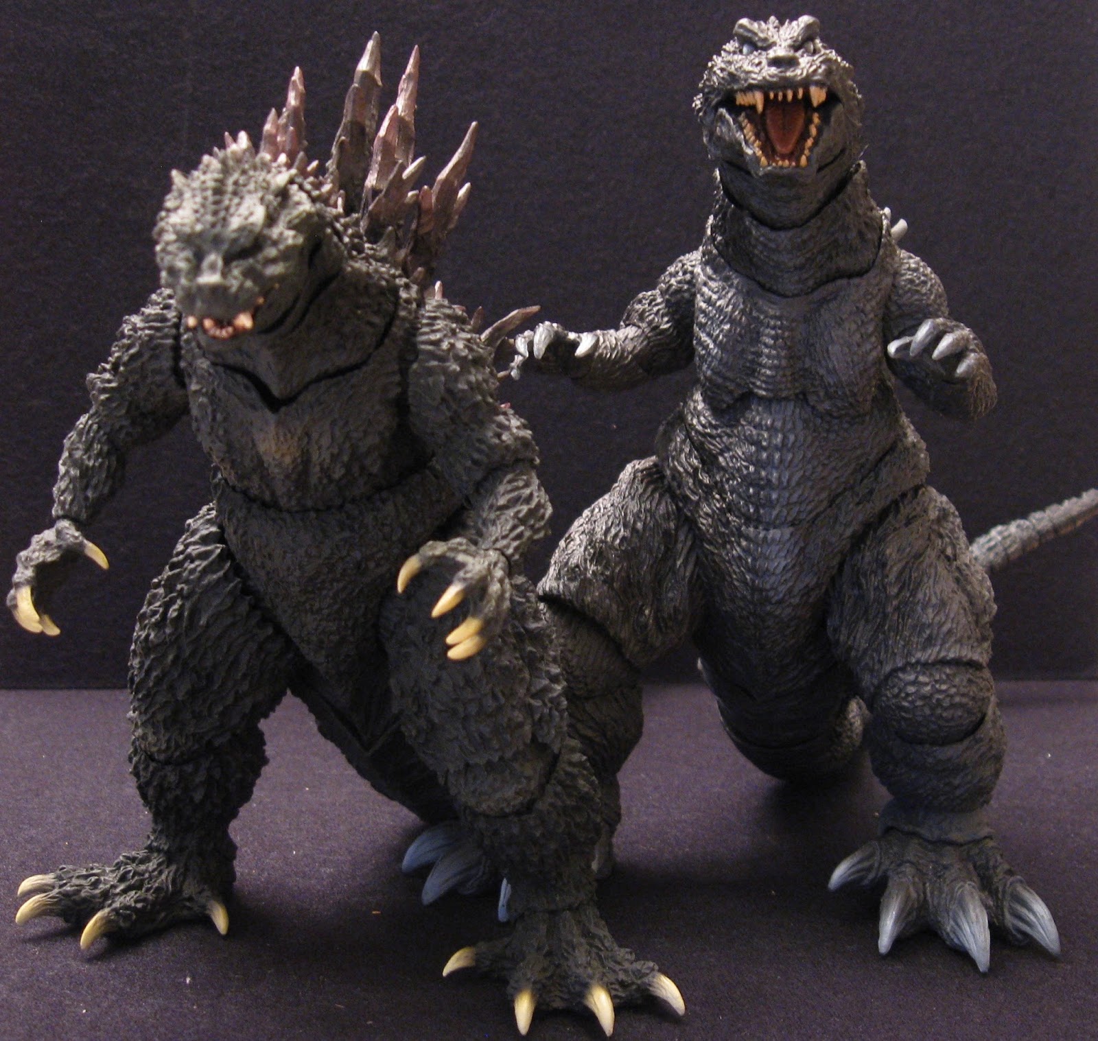 The Toyseum: GODZILLA 2001 - S.H. MonsterArts GMK Godzilla Figure