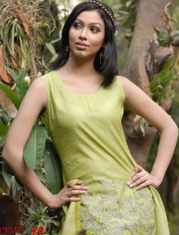 Bangladeshi Super Hottie Model : Nabila Karim CelebSee BD CelebSee