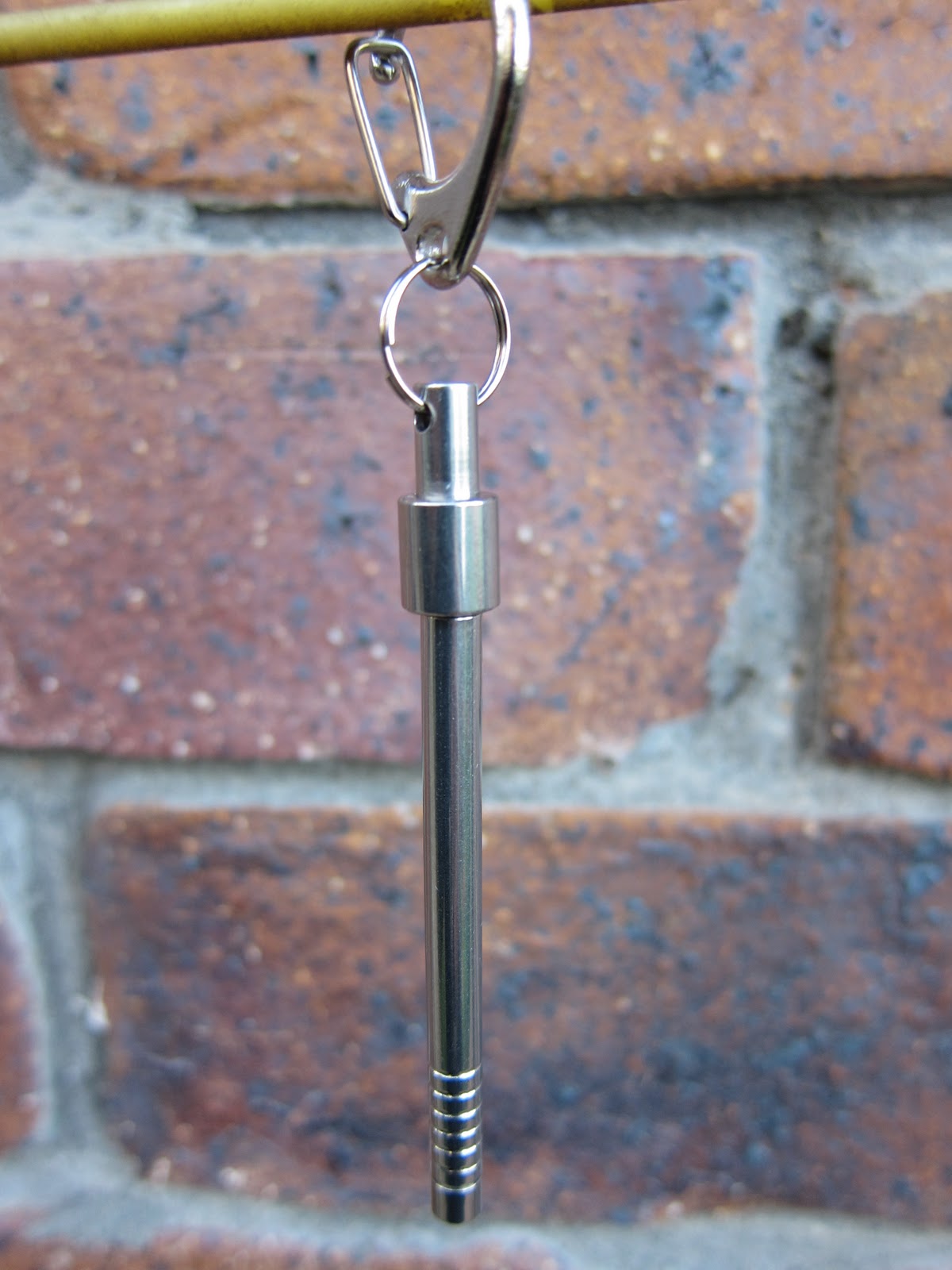 Keychain Pen Review; Picopen vs Telepen | Keychain Gadgets and Pocket Tools