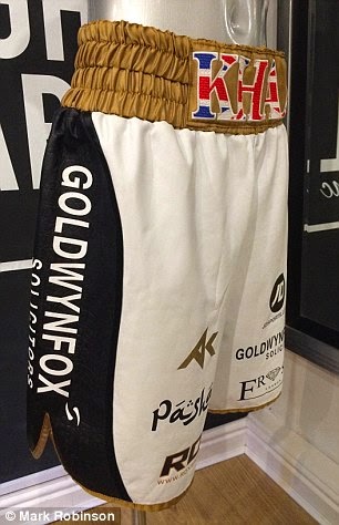 the other paper: Amir Khan to wear 24 carat gold trunks worth $50,000 ...